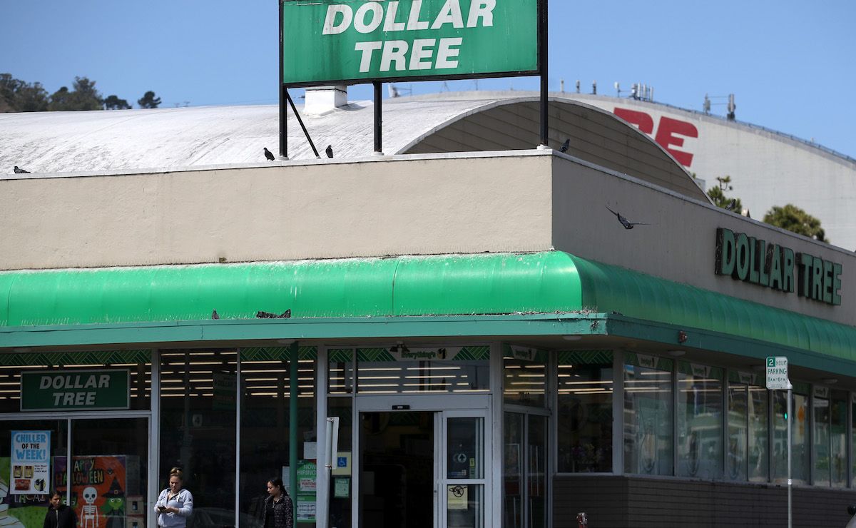 Ya viene el Día de San Valentín y Dollar Tree amplía su departamento de ...
