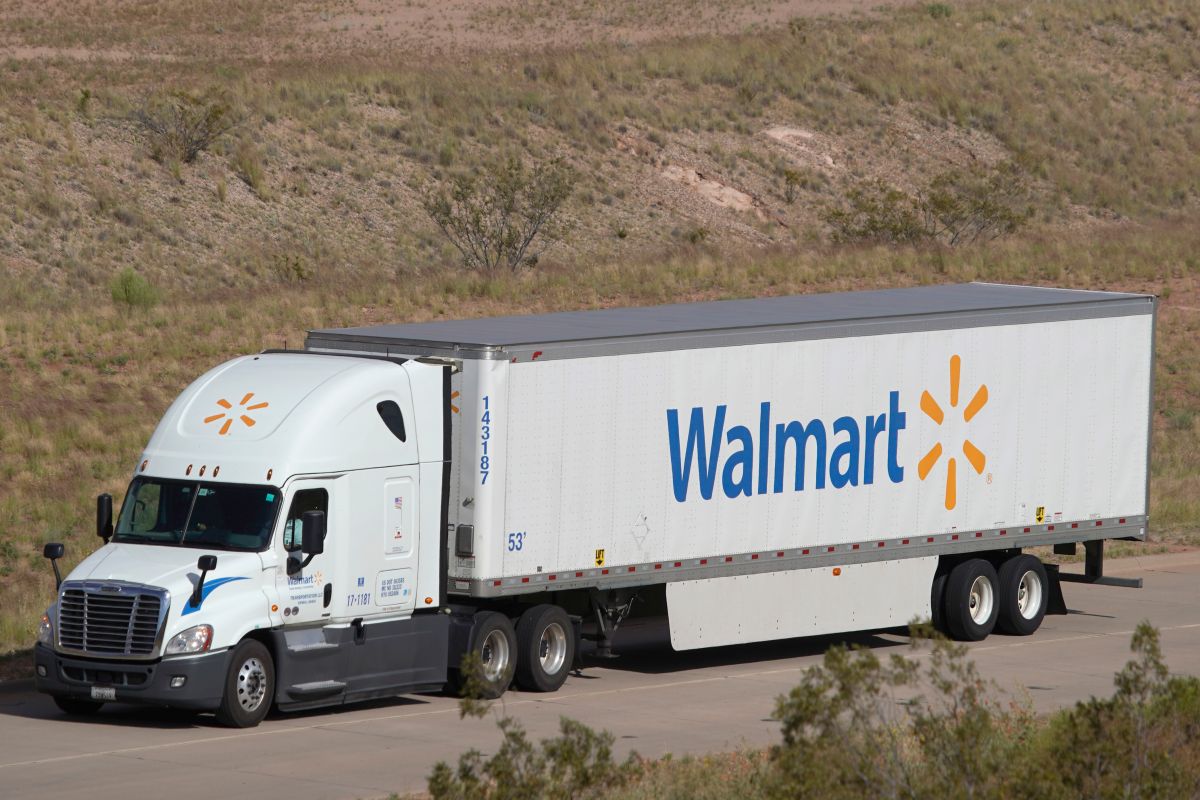Transportista de Walmart: puedes ganar en promedio $80,000 dólares al ...
