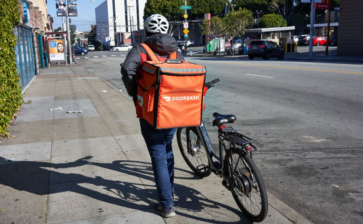 En dónde puedes obtener un mejor salario como repartidor de comida ...