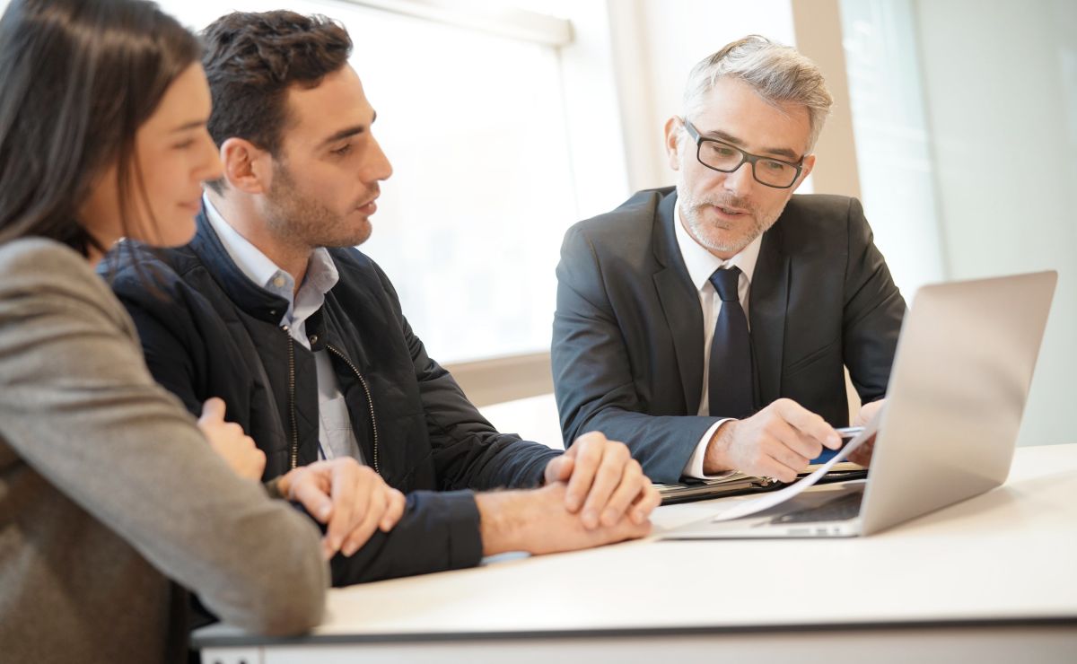 Cómo saber si los bancos tienen asesores financieros - Solo Dinero