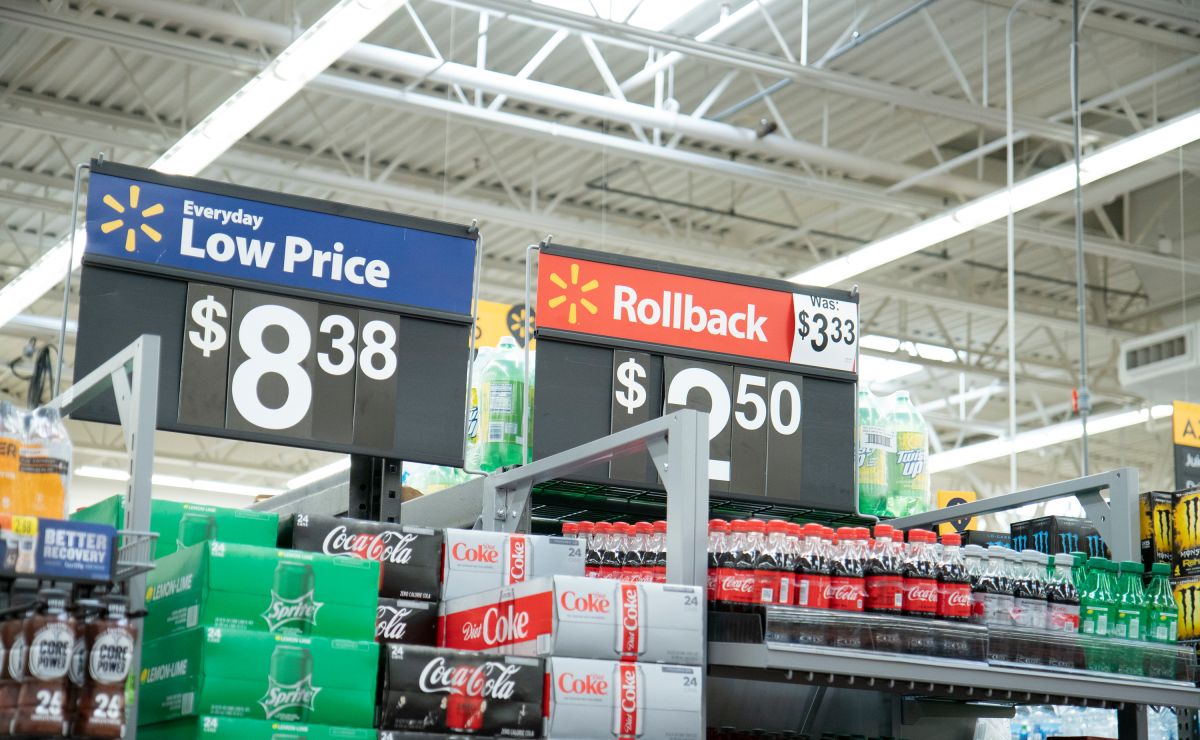 Qué son los carteles de Rollback en Walmart en EE.UU. - Solo Dinero