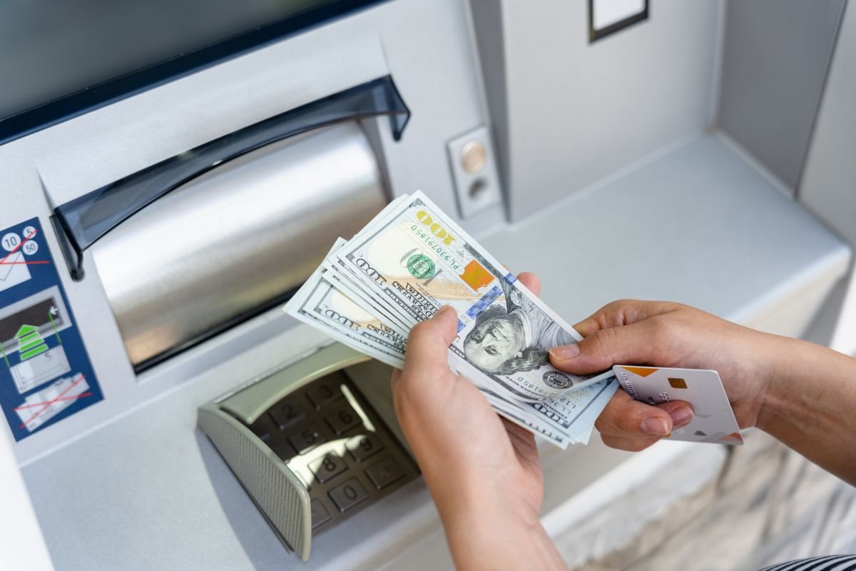 Cómo puedo retirar el dinero de mi cuenta de banco en Estados Unidos si ...