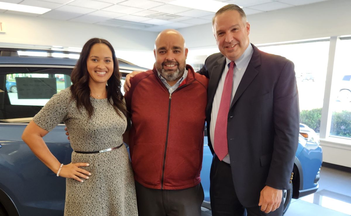 José Oliver: uno de los pocos latinos que ha logrado convertirse en ...