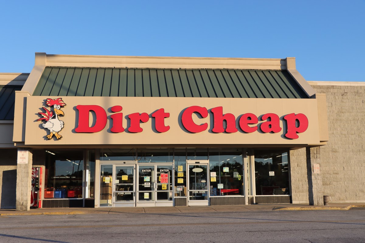 90% de descuento en tiendas de Dirt Cheap que cierran mañana: ¿dónde ...