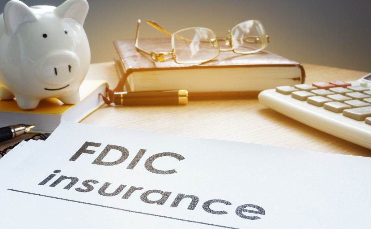 ¿Podría la FDIC asegurar más de $250,000 dólares del dinero que tengas en un banco pronto ...