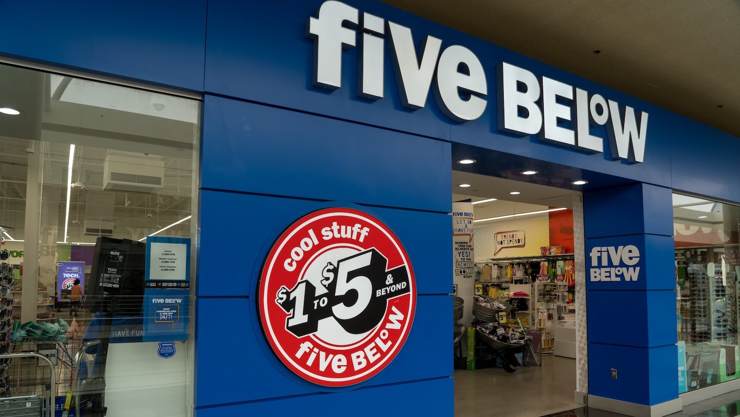 Five Below: cambios importantes que los compradores deben conocer antes ...
